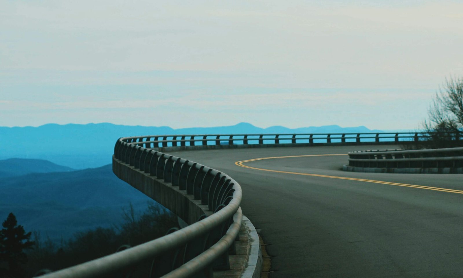 Blue Ridge Parkway: Complete 469-Mile Driving Guide (2026) - Back Road Boys